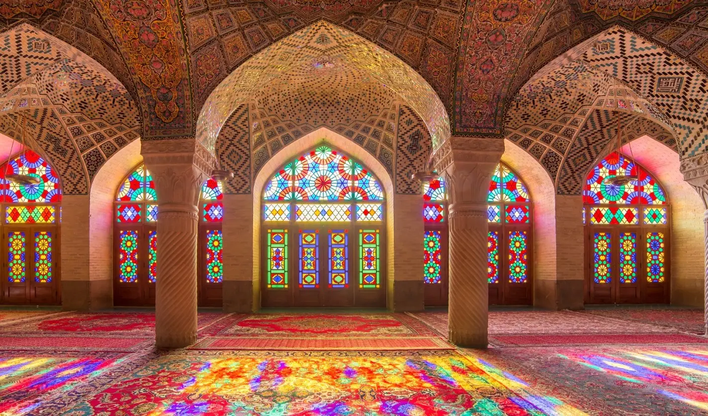 اینفوگرافی تعداد گردشگران خارجی در ایران و کشورهای منطقه چگونه است